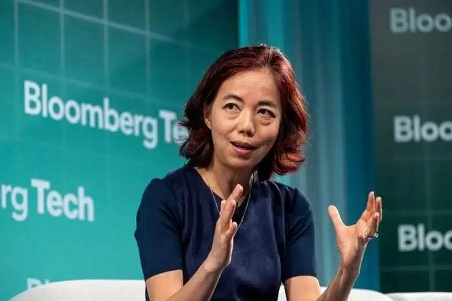 Rachel Metz MIT Technology Review Work Career and Influence